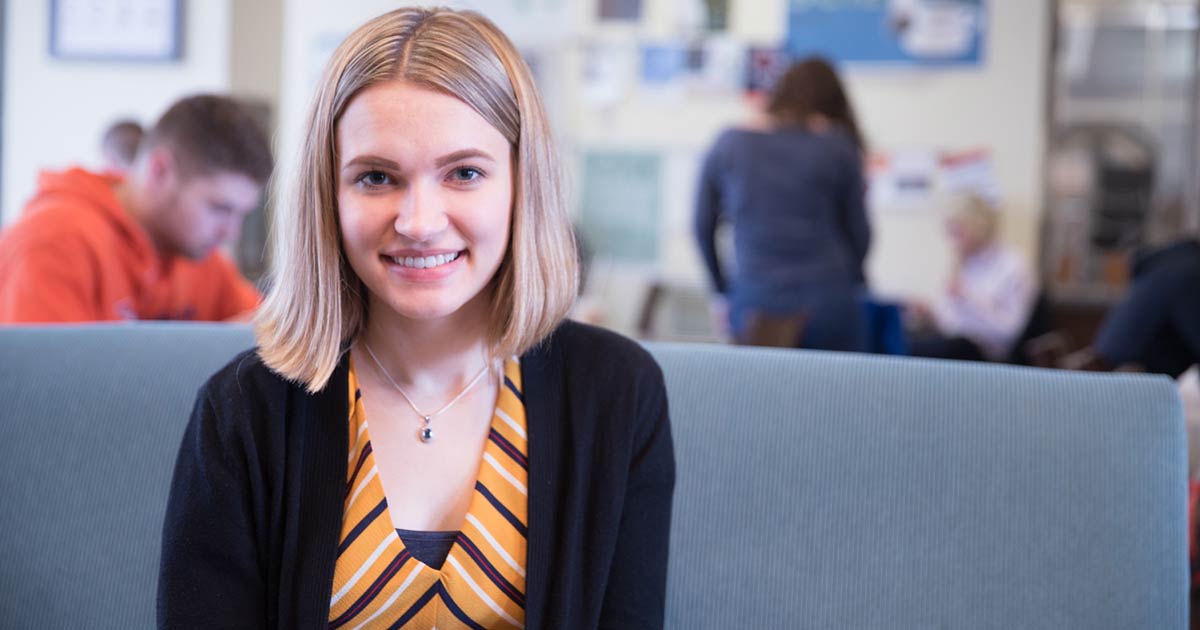 Cayla Ostrowski '19 | Carroll University